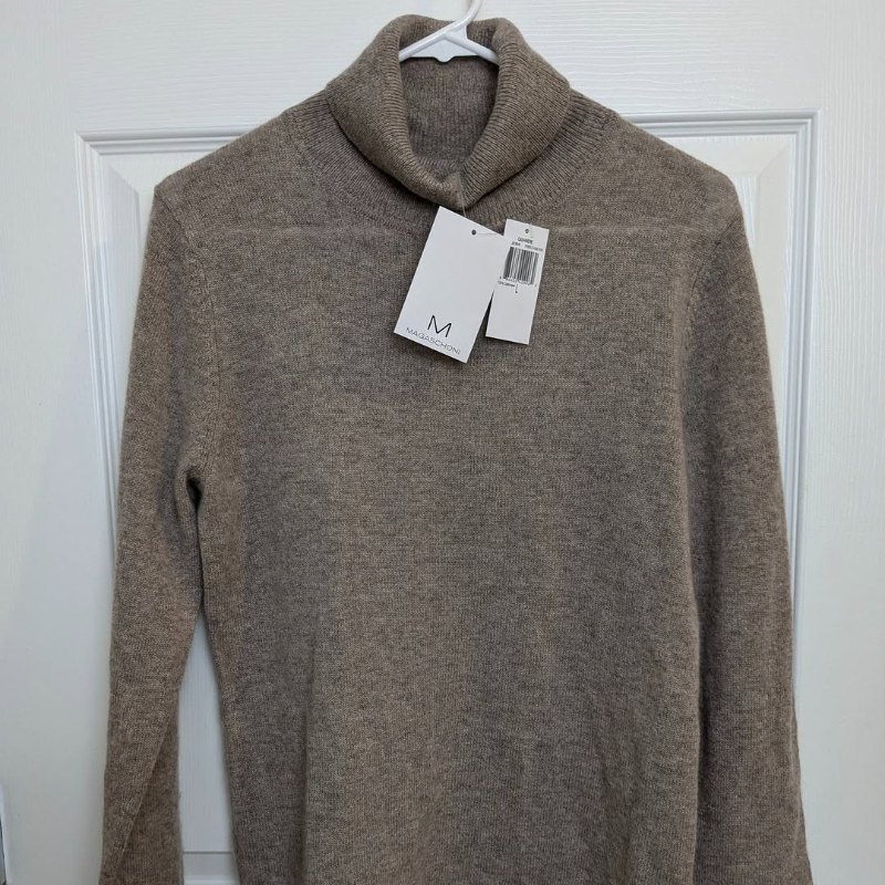 Magaschoni Clothing Website: Premium Cashmere Apparel